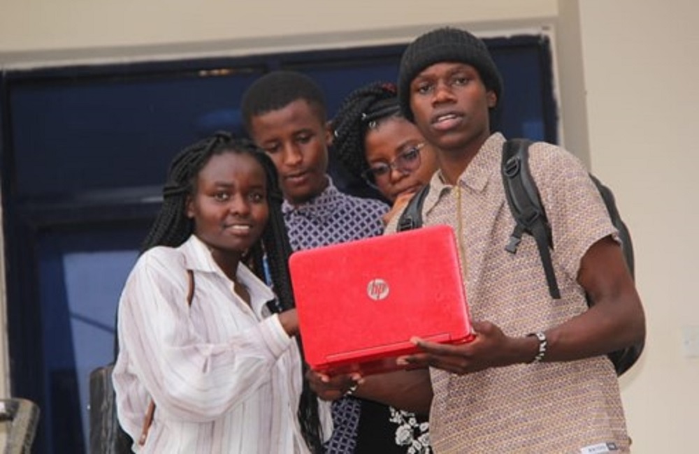 Four Reasons Why a Student Should Do An Extra Course - Finstock ...